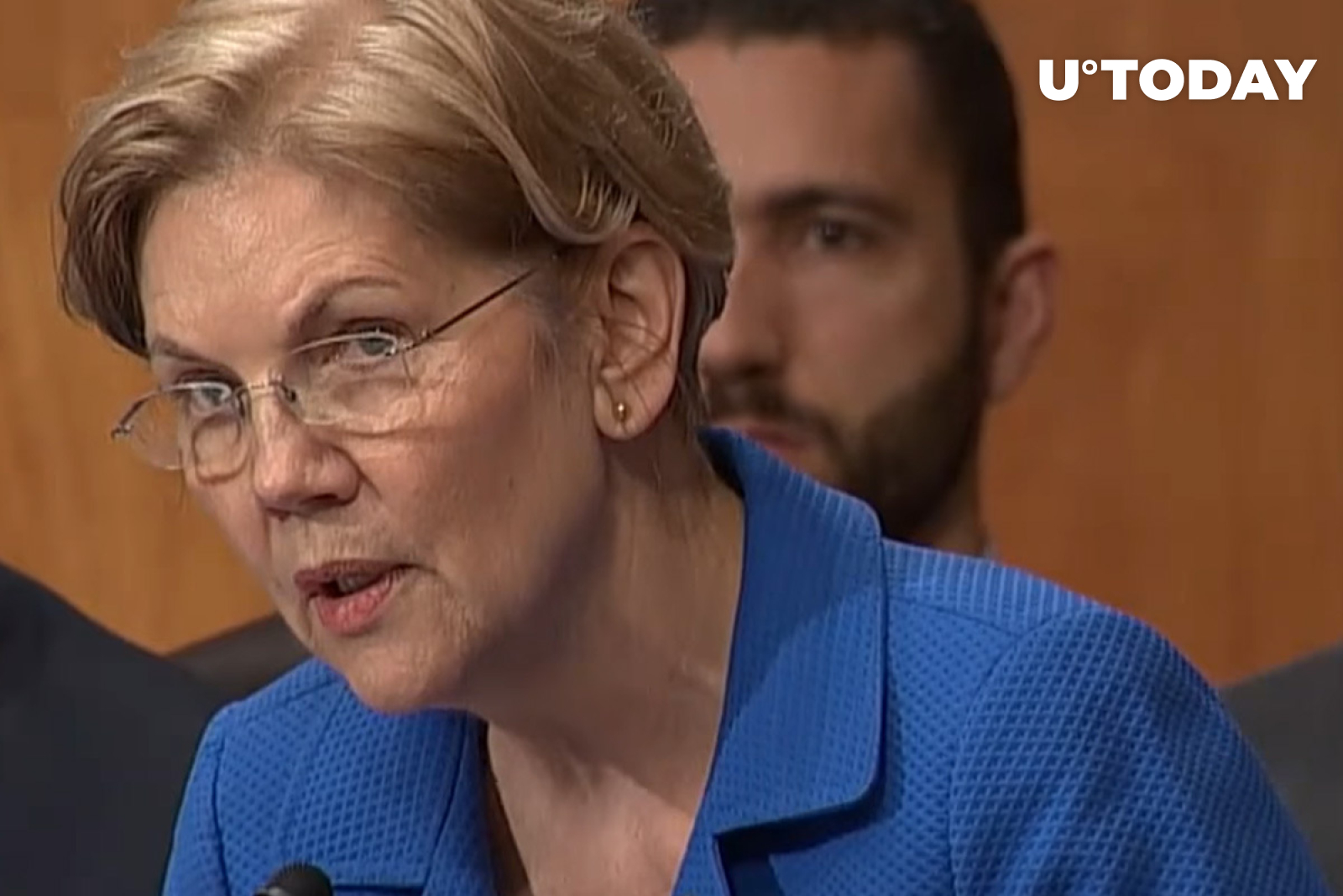 Senator Warren Pressing Yellen to Clamp Down on DeFi and Stablecoins