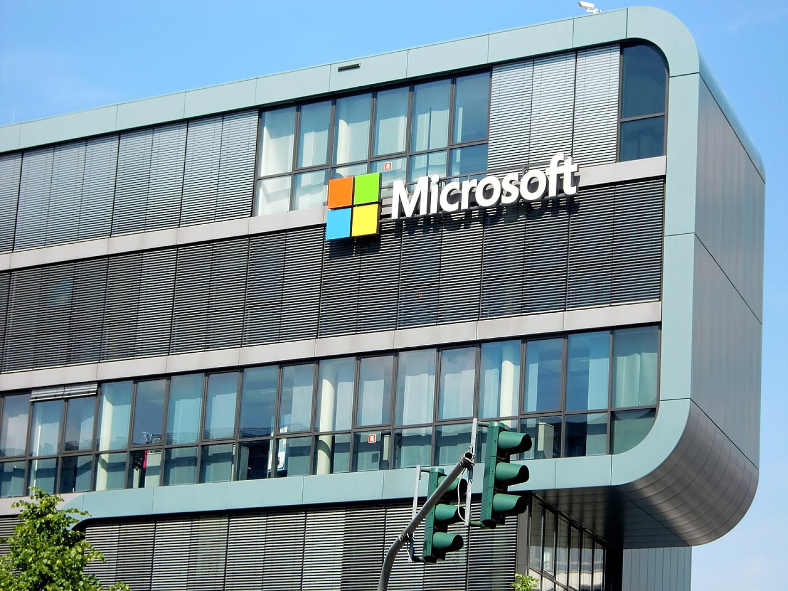 Microsoft Warns of Sneaky Crypto Miner Threat Targeting High-End PC ...